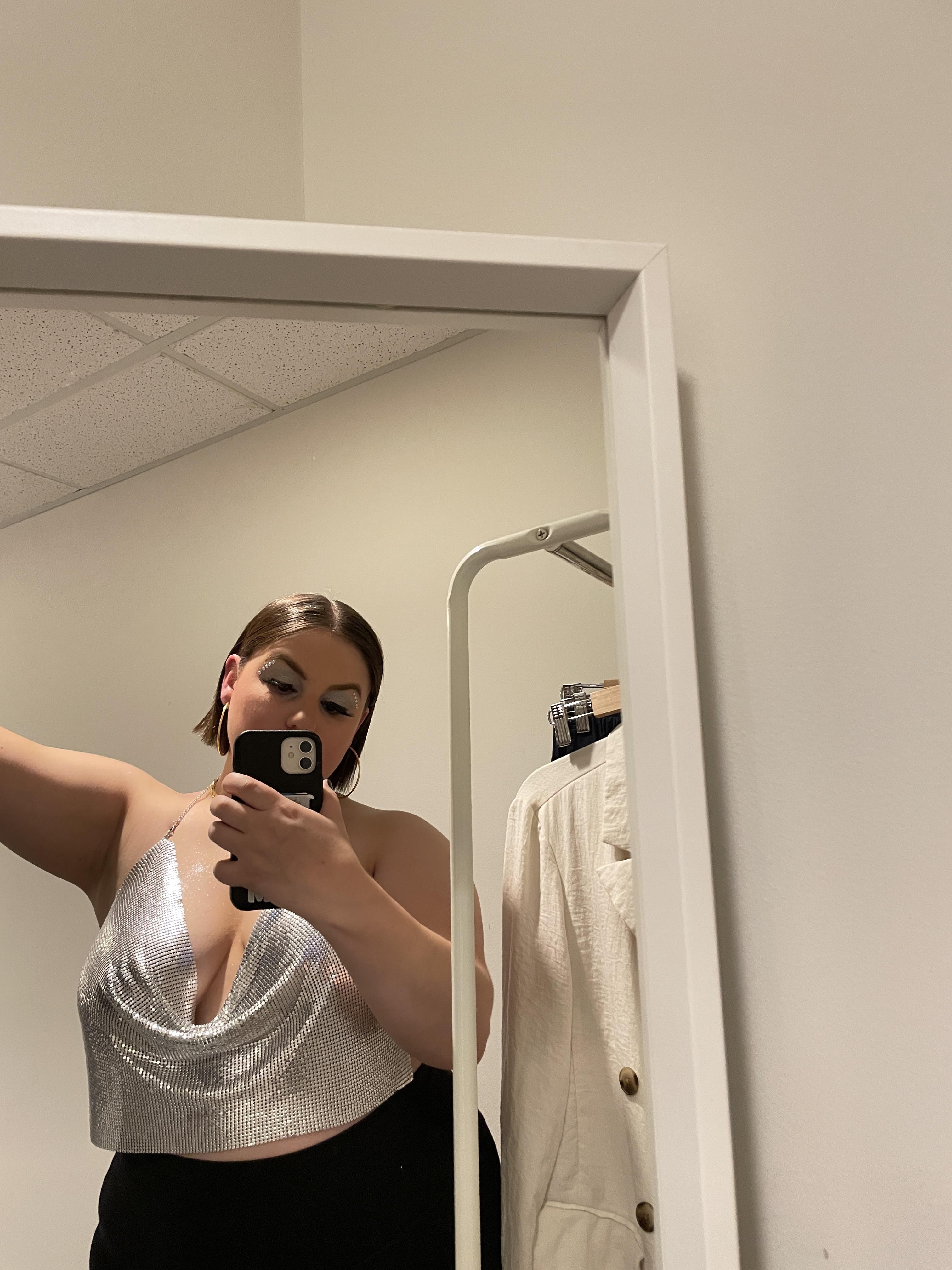 No bra no problem on Halloween | Scrolller