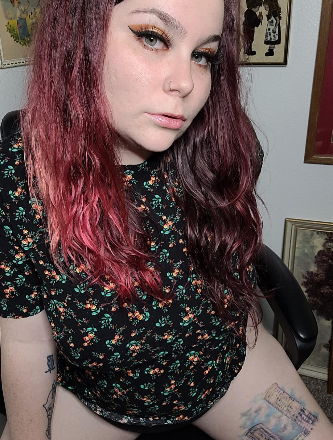 No pants allowed. 😘 | Scrolller