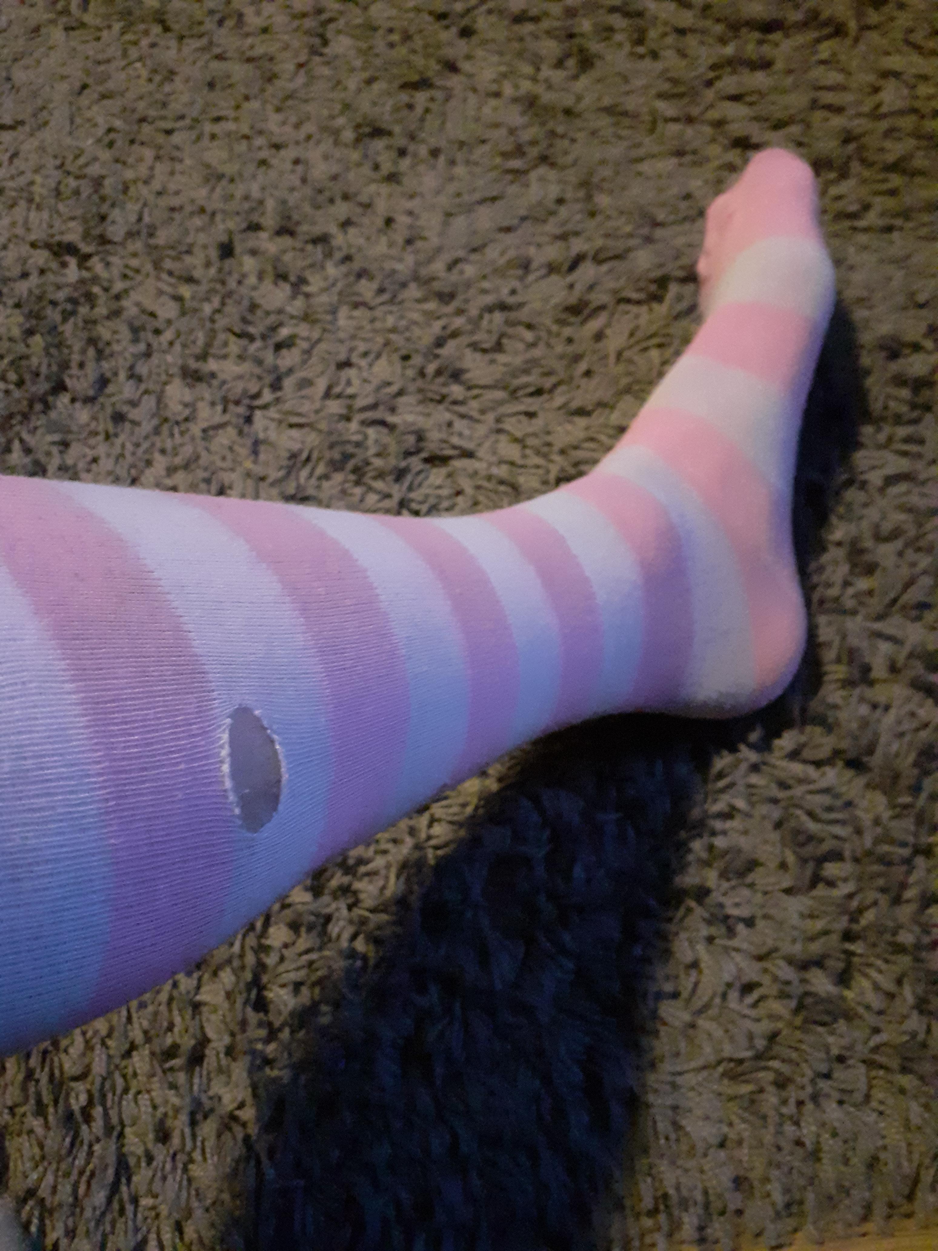 NOOOOOOOO My thigh highs ripped 😭 | Scrolller