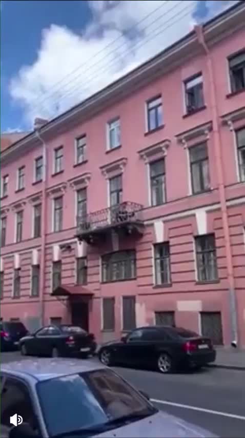 Falling off a balcony | Scrolller