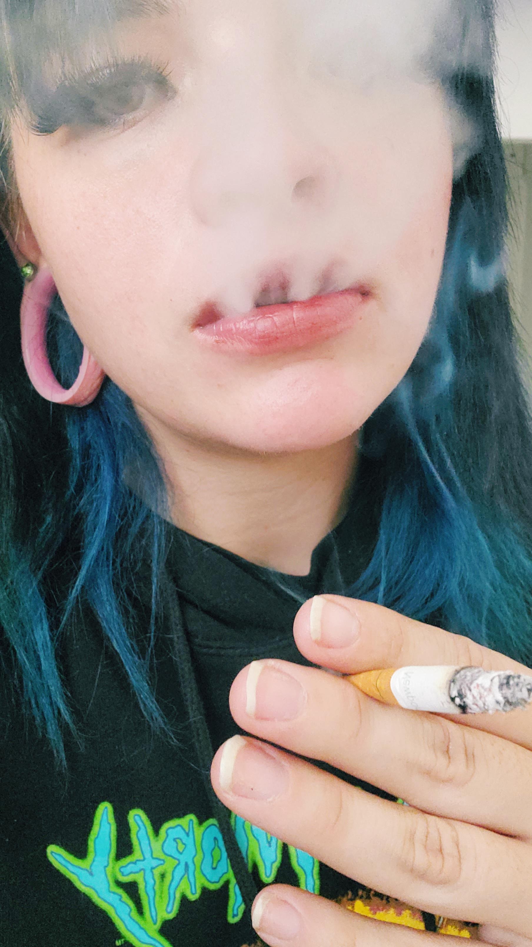 Nothing like a good cig after dinner 🤤 | Scrolller