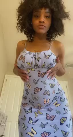 Now accepting boyfriend applications | Scrolller