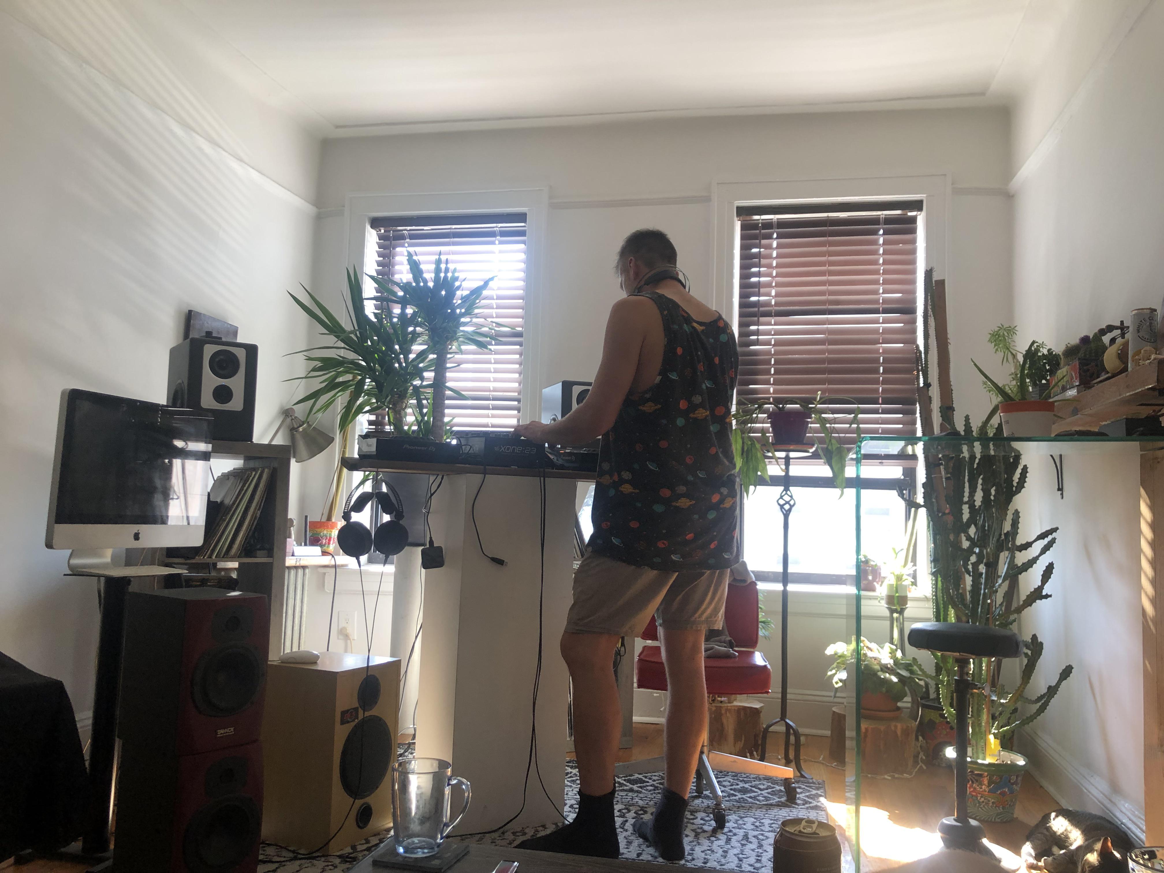 NYC home studio | Scrolller