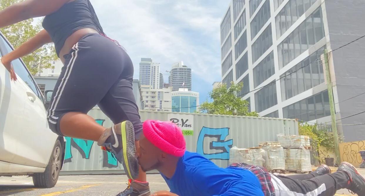 OBEY your queen, on the ground where you belong | Scrolller