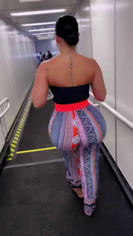 Obsessed with her ass | Scrolller