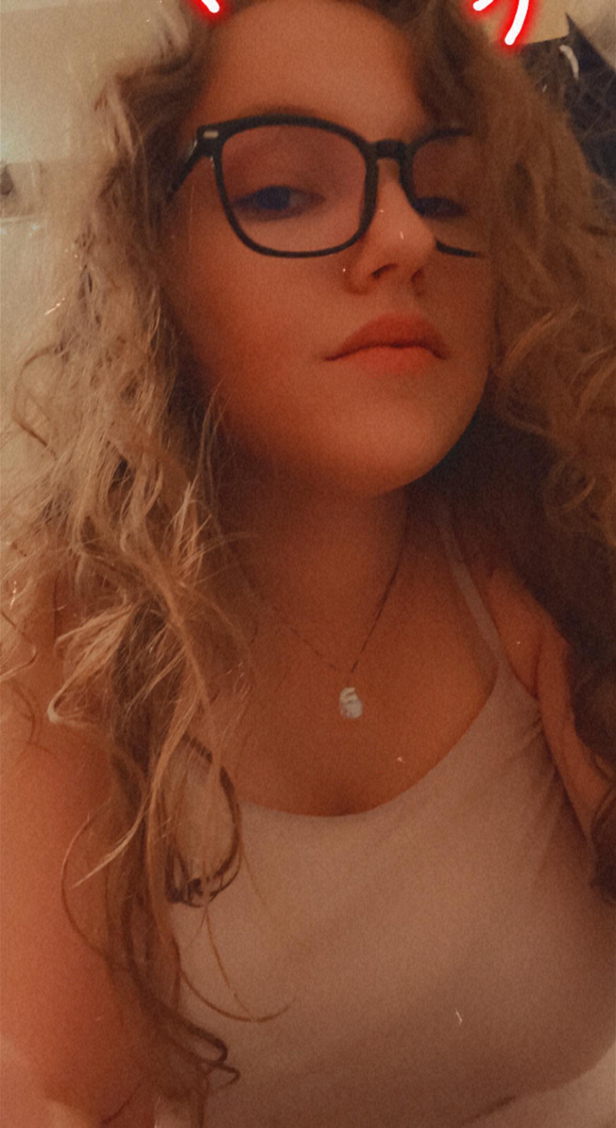 Ocean Eyes 😘 Scrolller