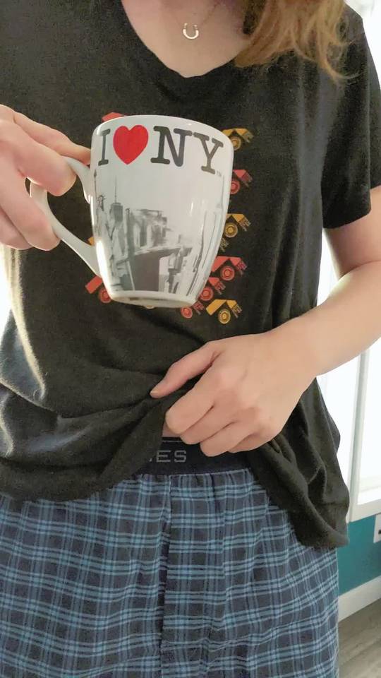 Ok, I don't really love NYC. Too many people. But I do love showing you my boobies. | Scrolller