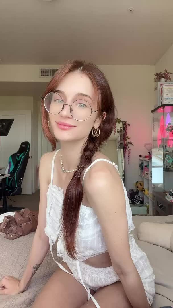 Omg I made a big sticky mess | Scrolller