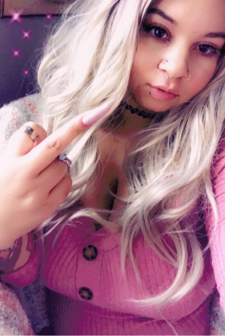 One middle finger flash & your doomed | Scrolller