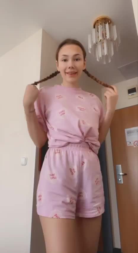 Oops, I forgot my underwear! | Scrolller