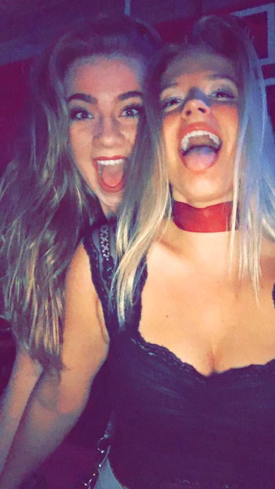 Open wide | Scrolller