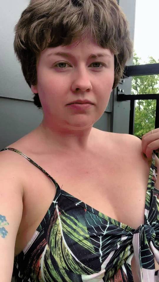 Outdoor boobs? | Scrolller