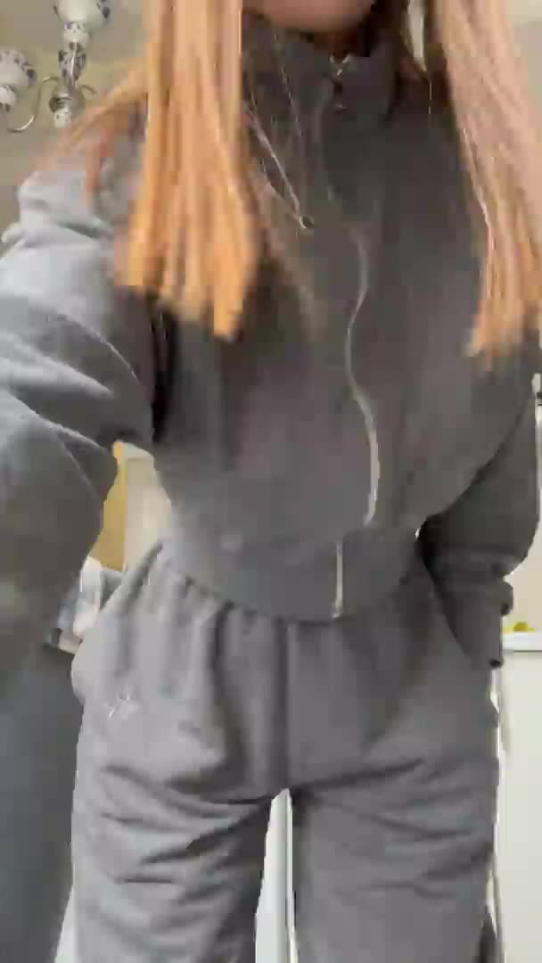 Outstanding reveal | Scrolller