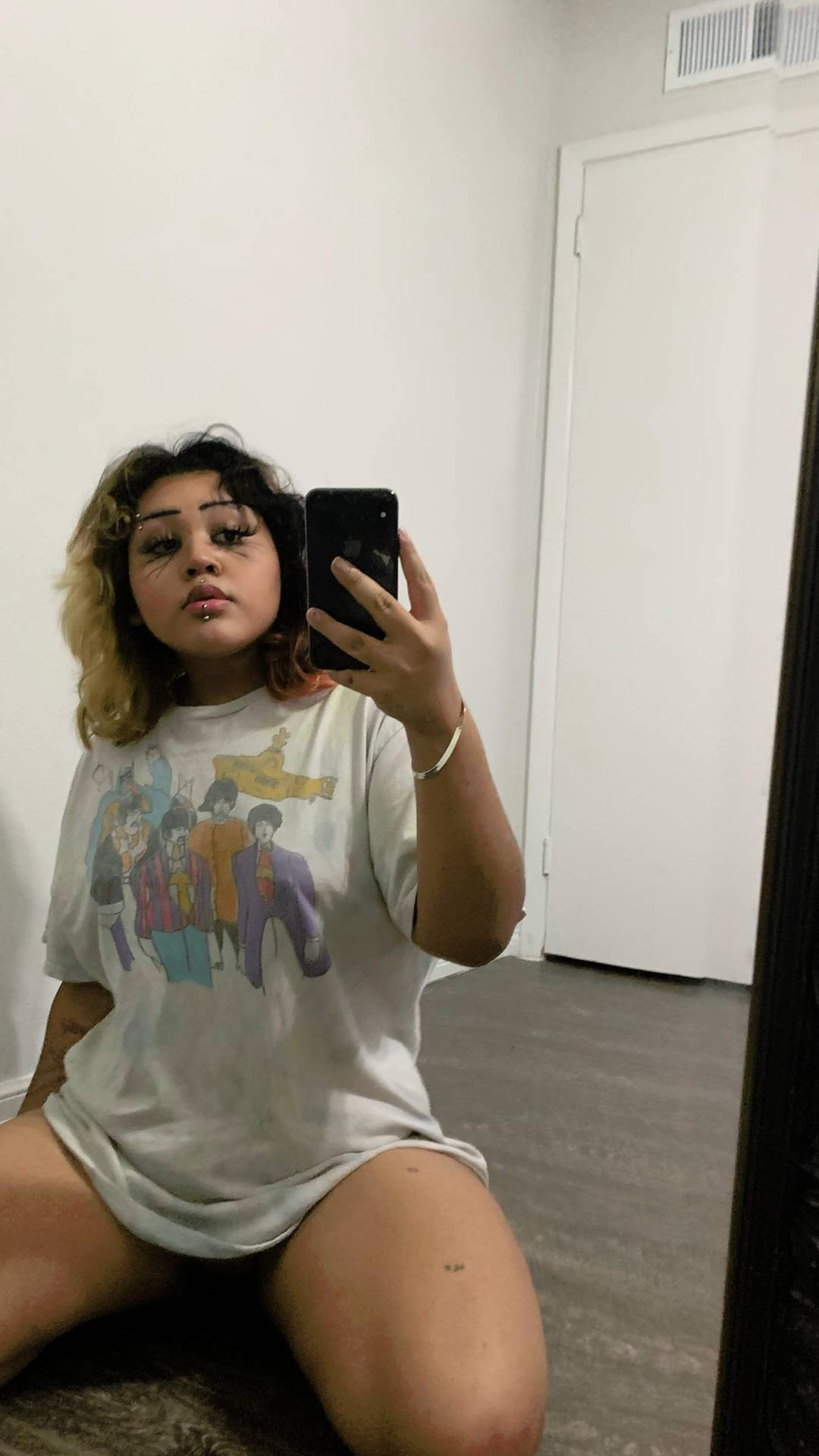 oversized shirt and no undies (: | Scrolller