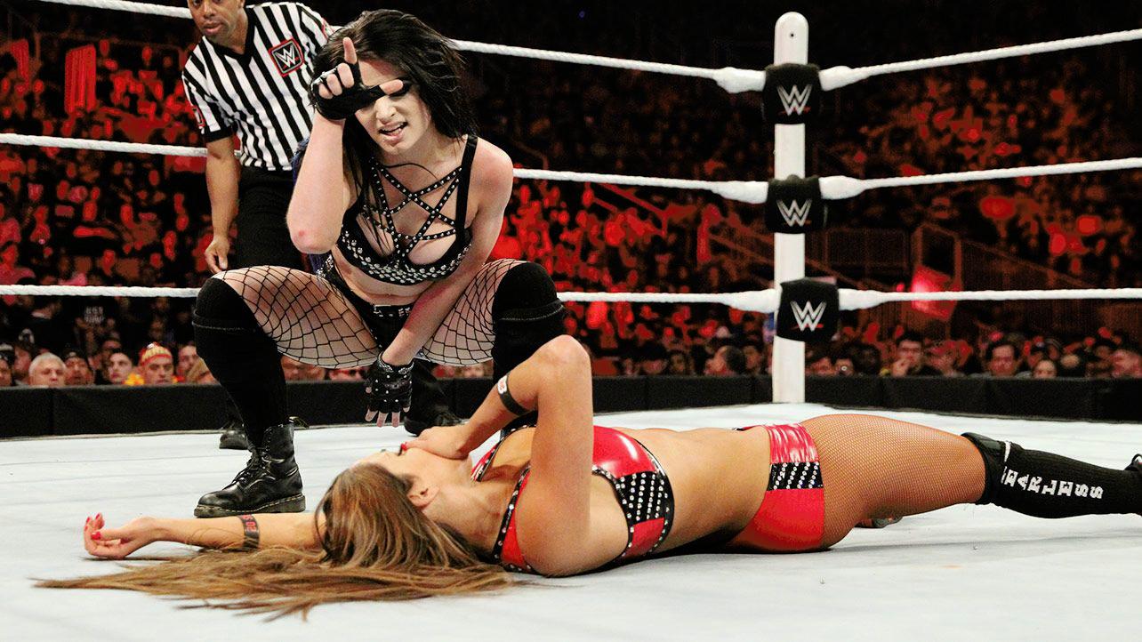 Paige’s pathetic little Nikki on floor | Scrolller