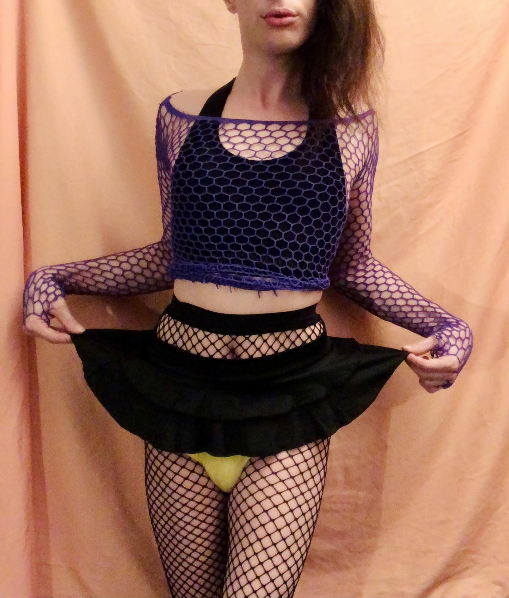 Party N Bulge Scrolller