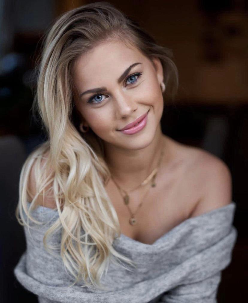 Paulina Kramer [irtr] | Scrolller