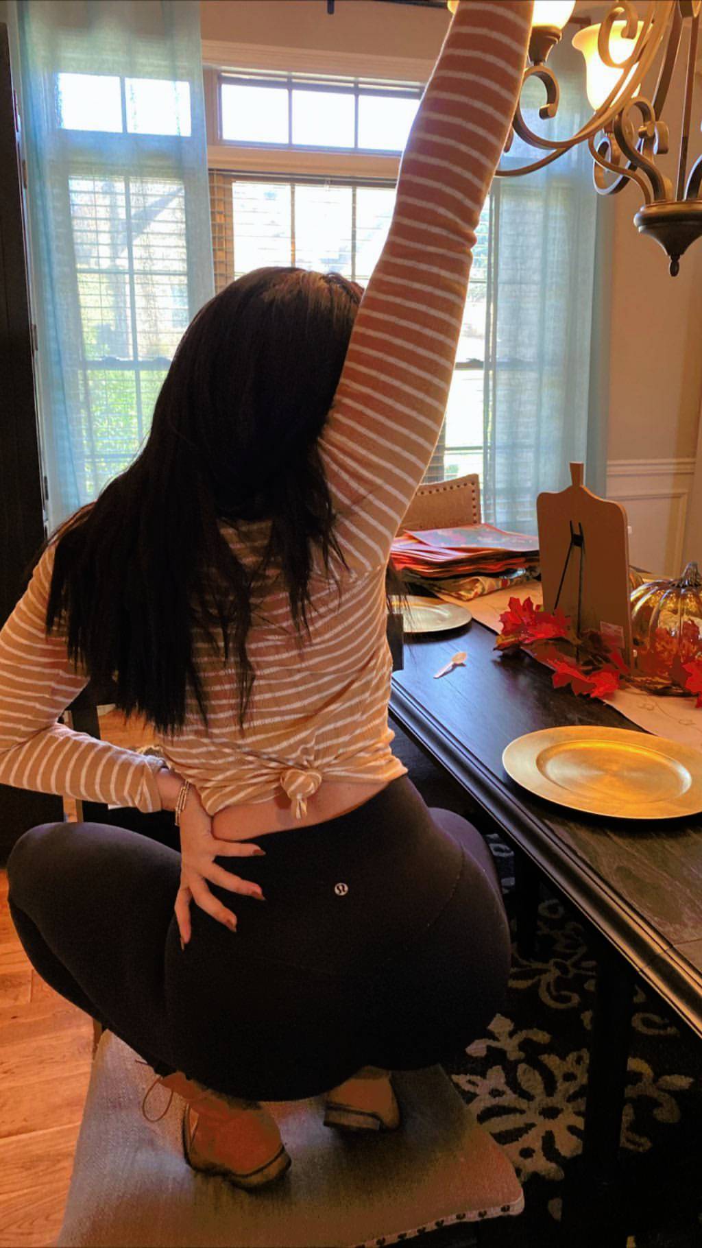 Perfect pose | Scrolller