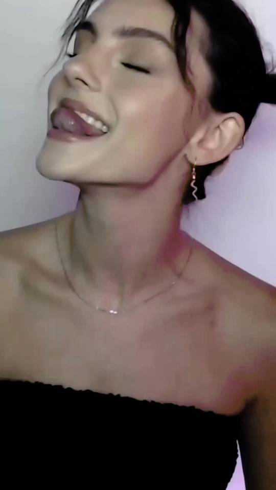 Photo-booth beauty | Scrolller