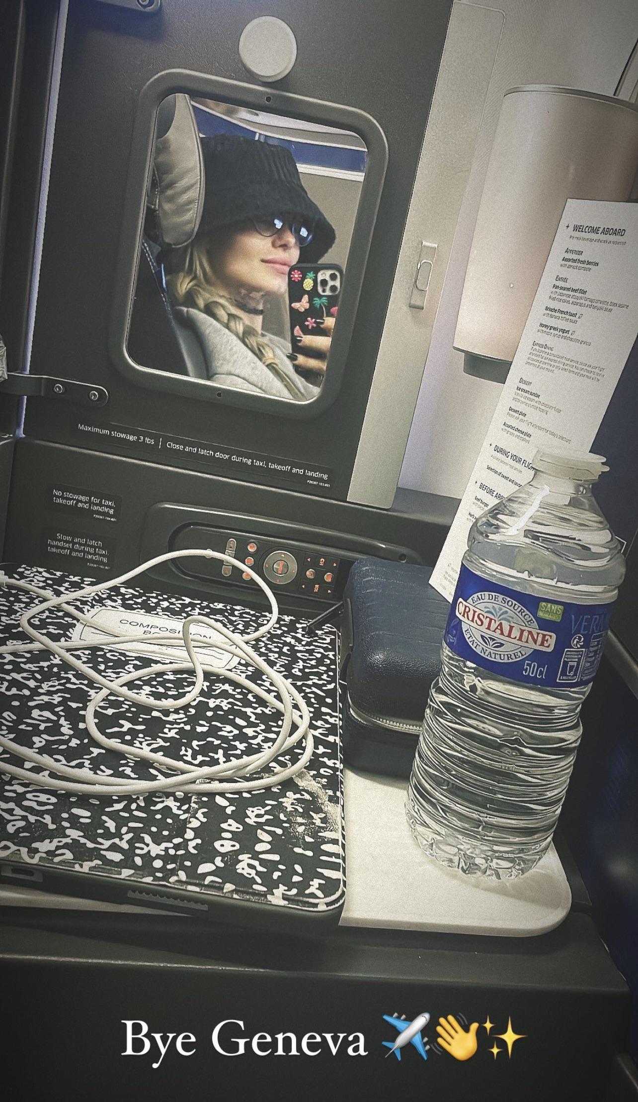 Plane selfie ️ | Scrolller