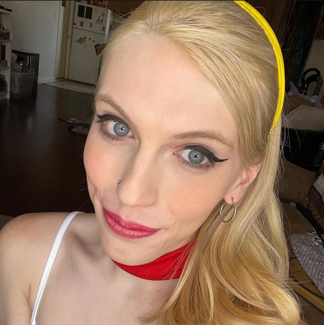 Please don't ADD UP on my snap, if you aren't down for my content, it's strictly for those who ...