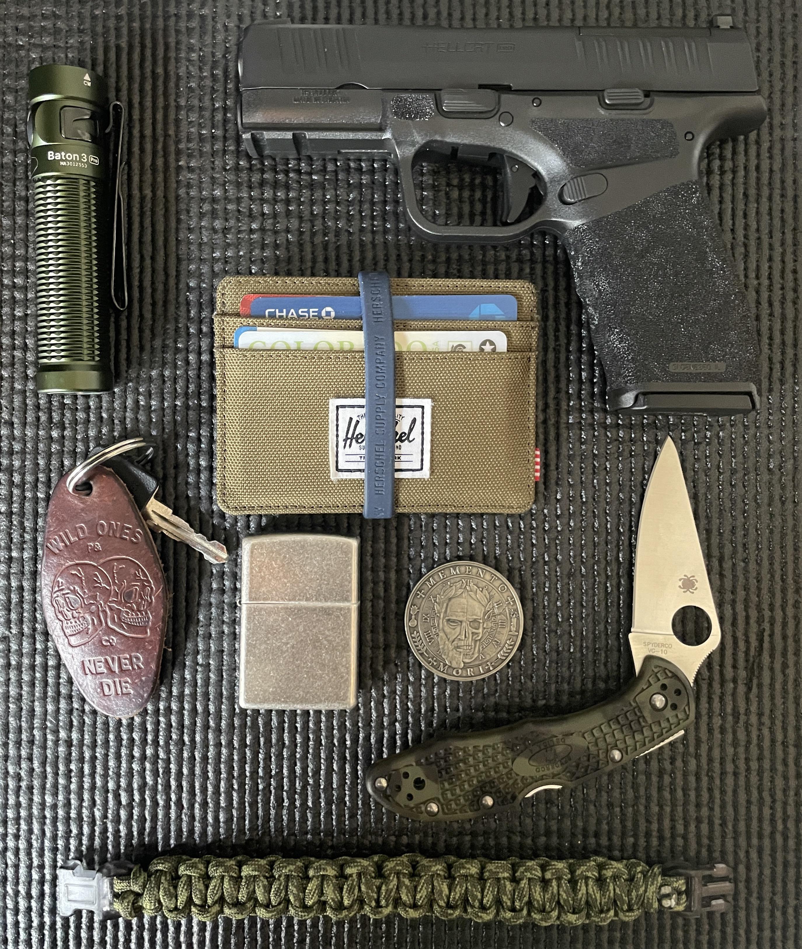 Pocket dump | Scrolller