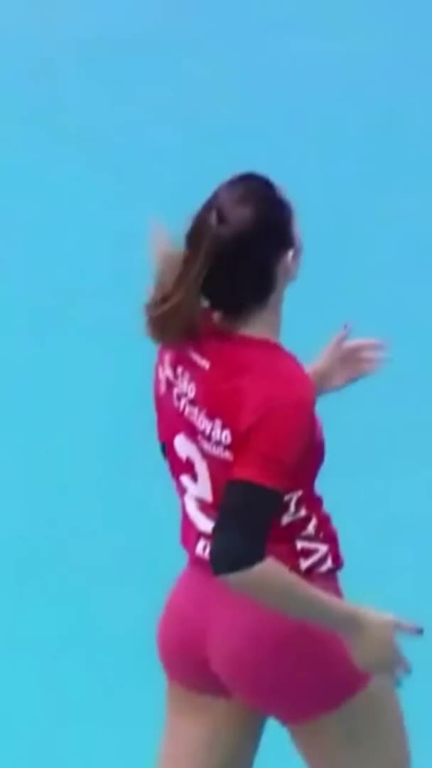 Preparing to serve | Scrolller