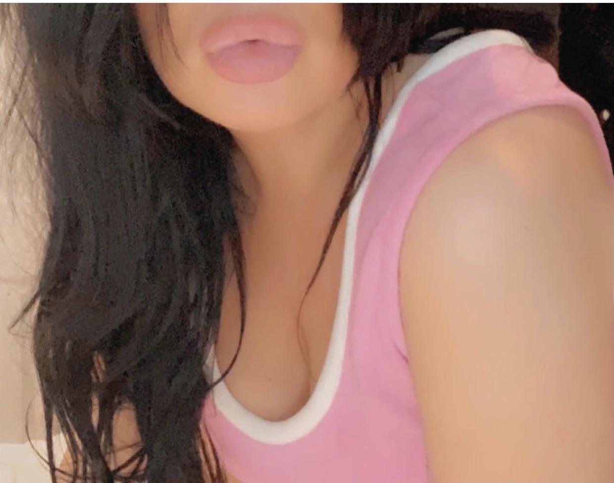 Pretty in pink ? | Scrolller