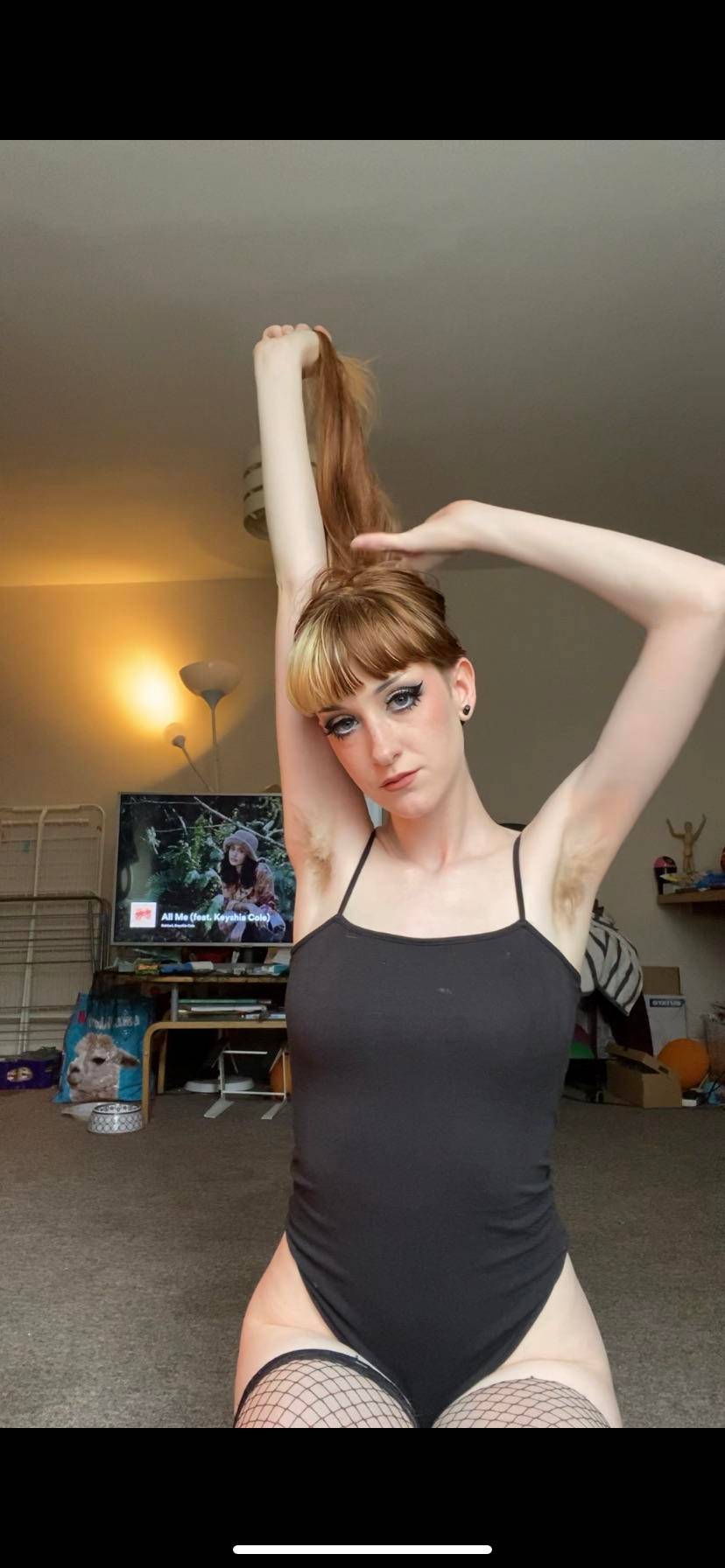 Pull my hair? | Scrolller