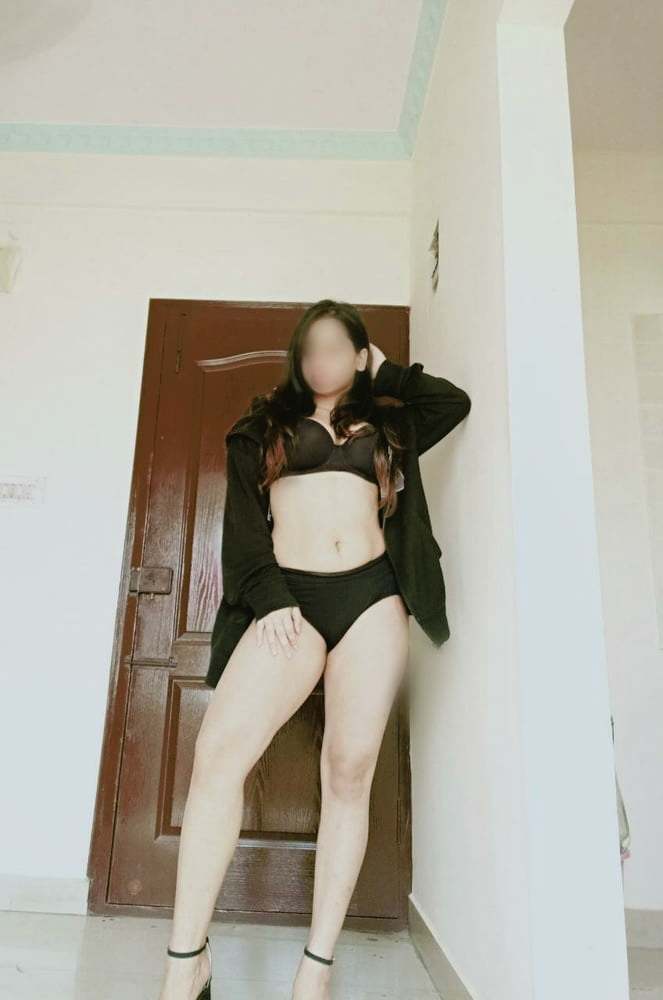 pure black | Scrolller