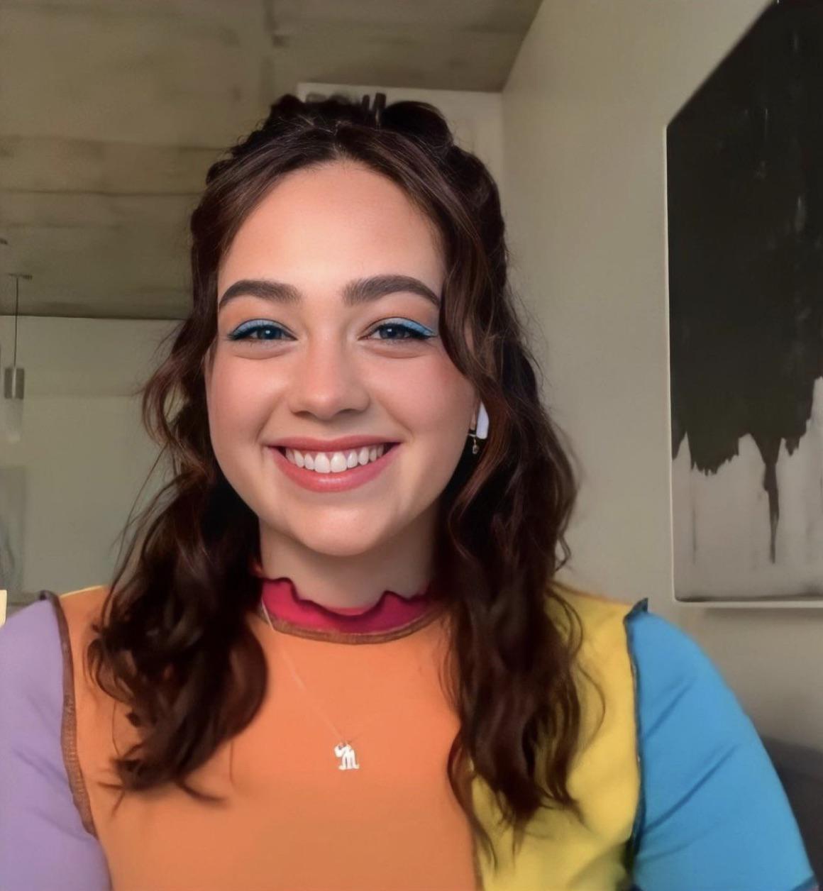 Queen Sam | Scrolller