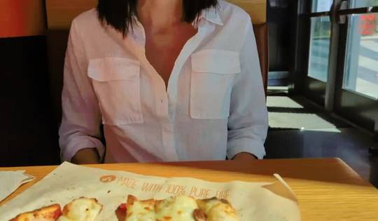 Quick cover up when caught | Scrolller