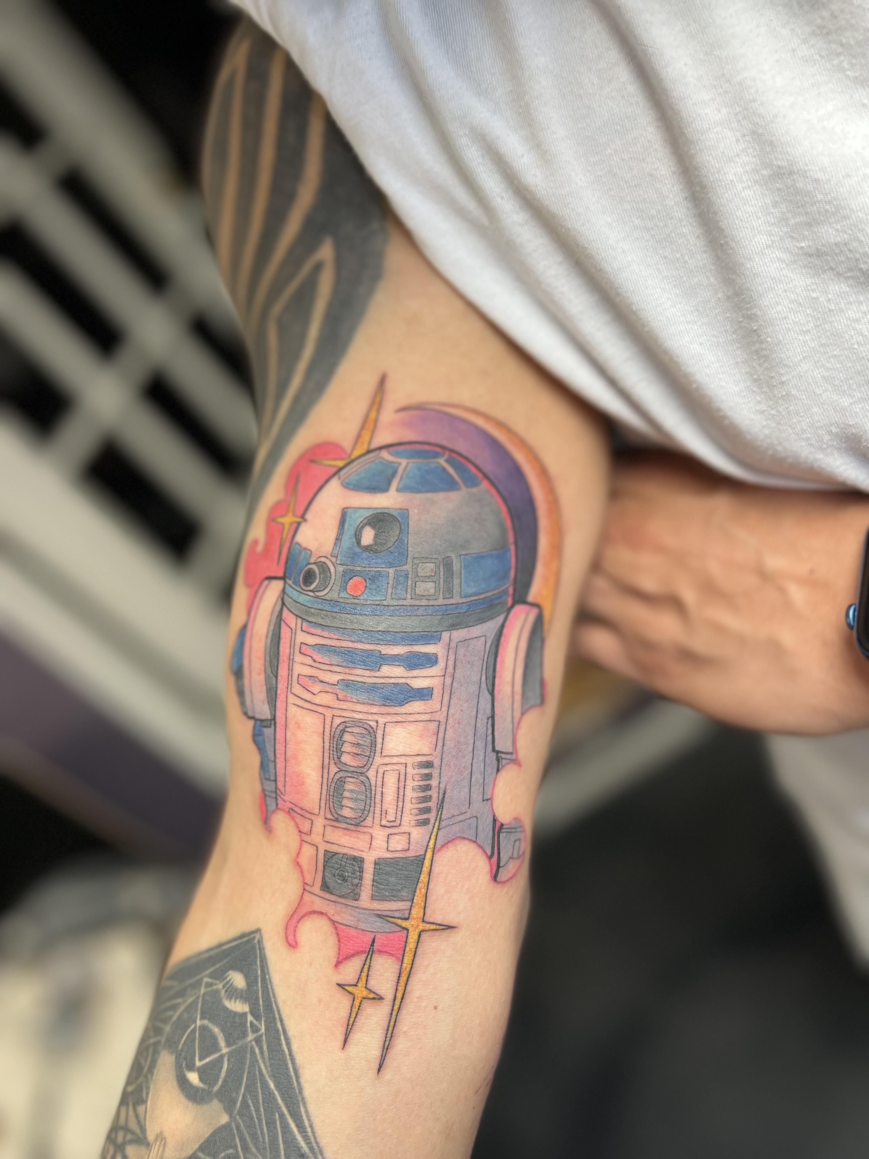 R2-D2 | Scrolller
