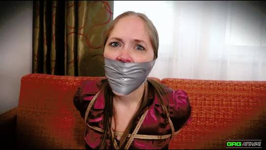 Rachel Adams - Secretary Captured | Scrolller