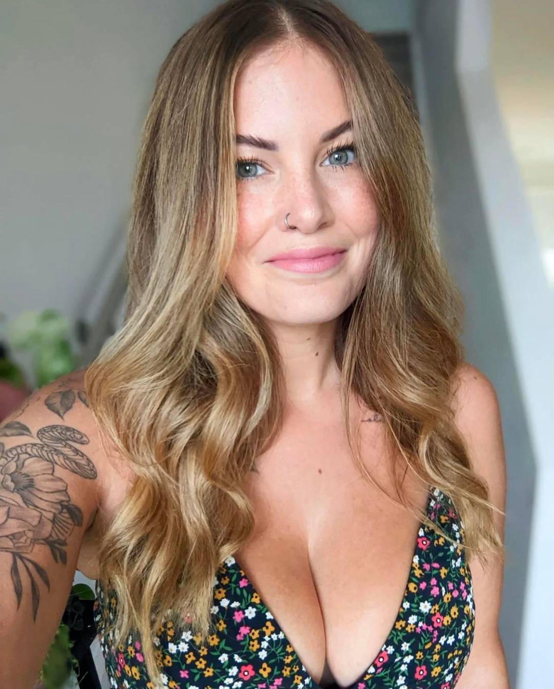 RaeJay, Aussie Milf Streamer | Scrolller