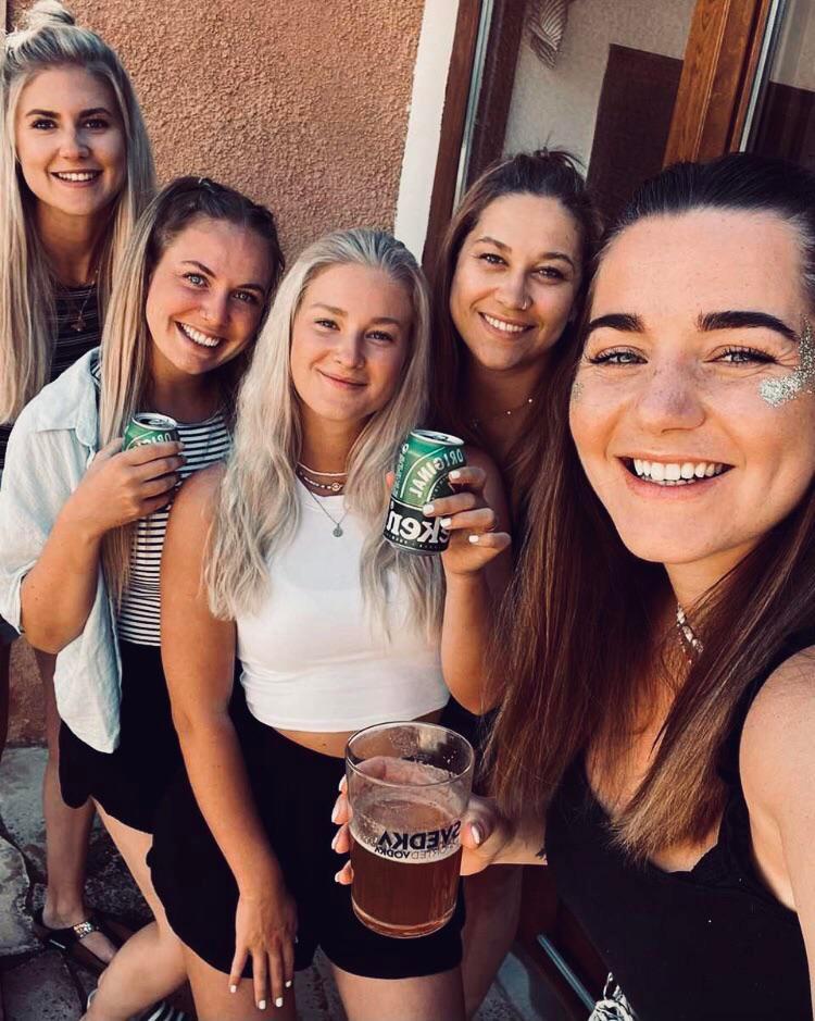 Rank them - which one would you give a facial? | Scrolller