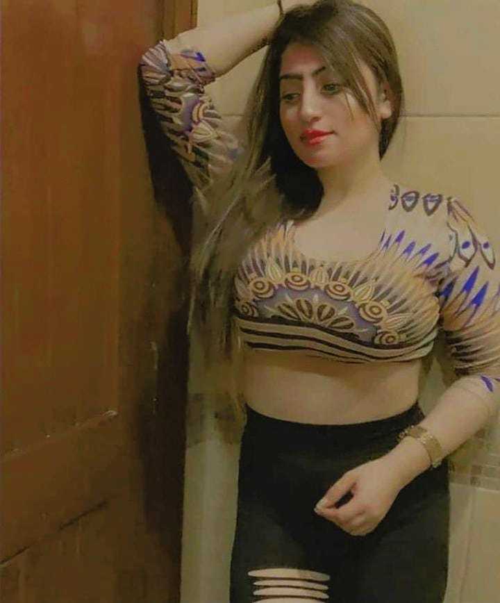 RATE HER | Scrolller