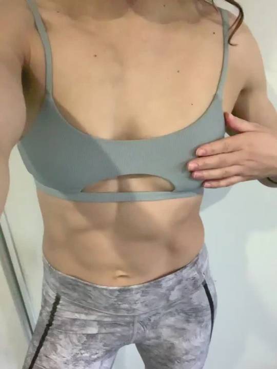 Pole and aerial gymnast 🤸🏻‍♀️ | Scrolller