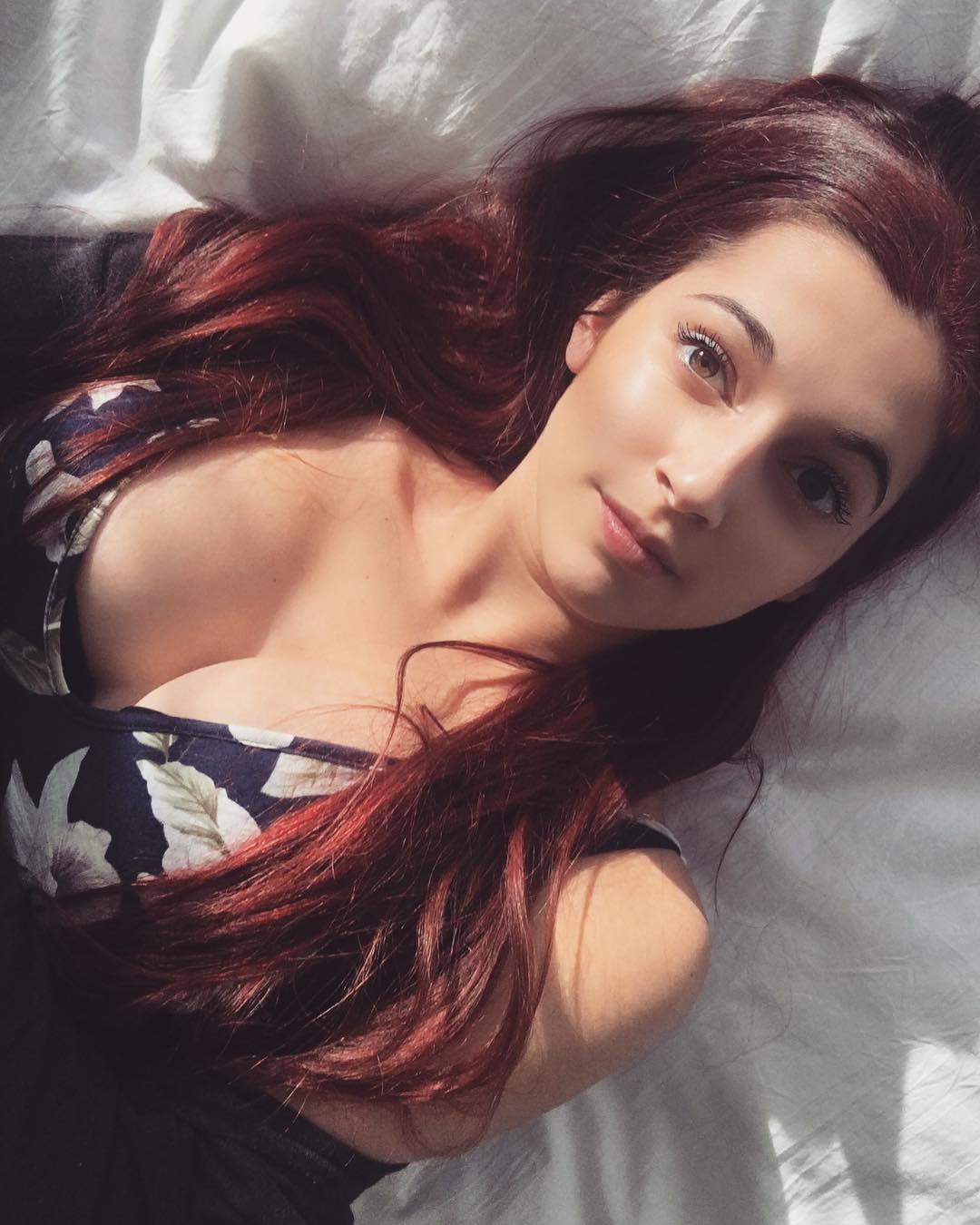 Red head angel | Scrolller