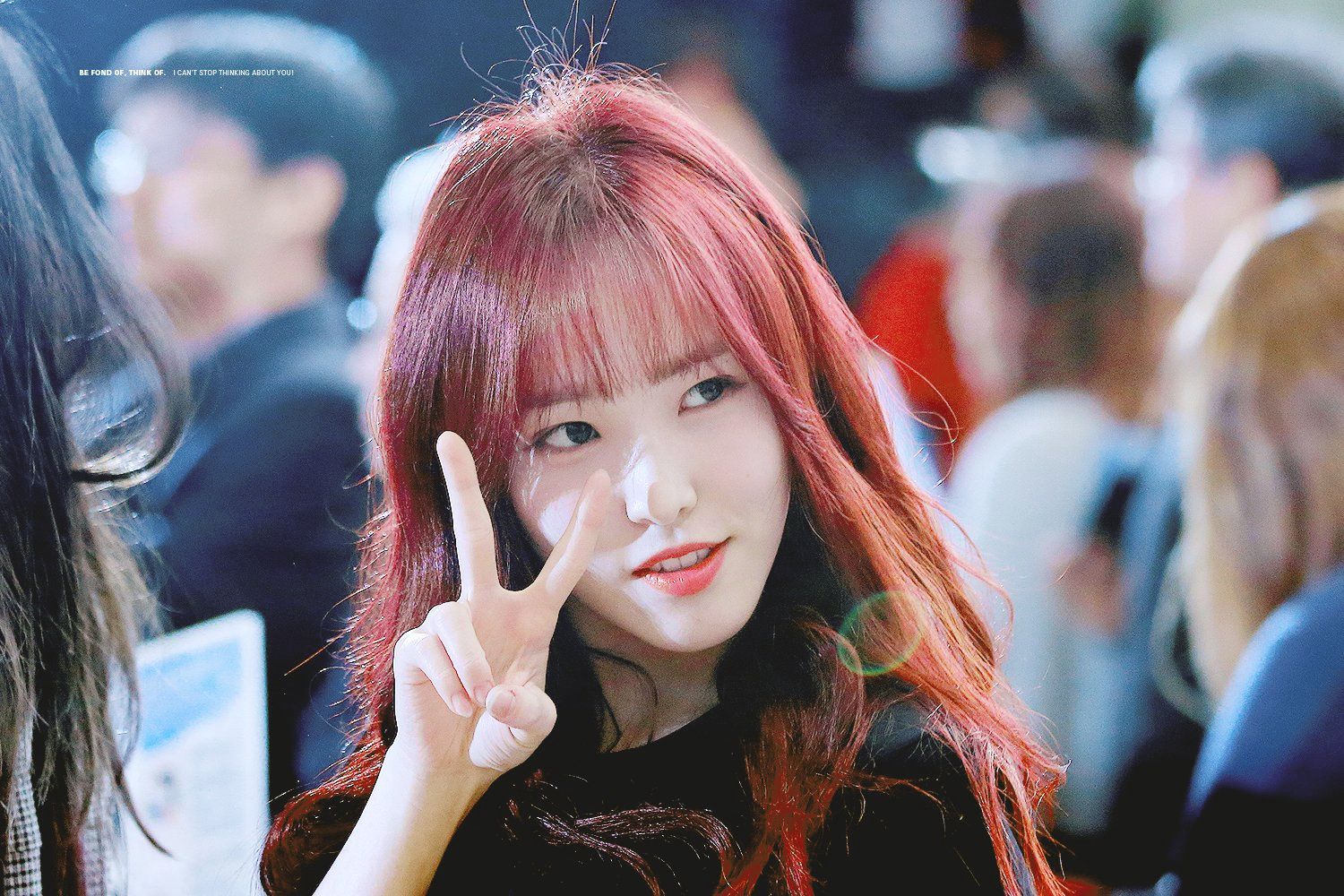 Red Yuju Peace | Scrolller