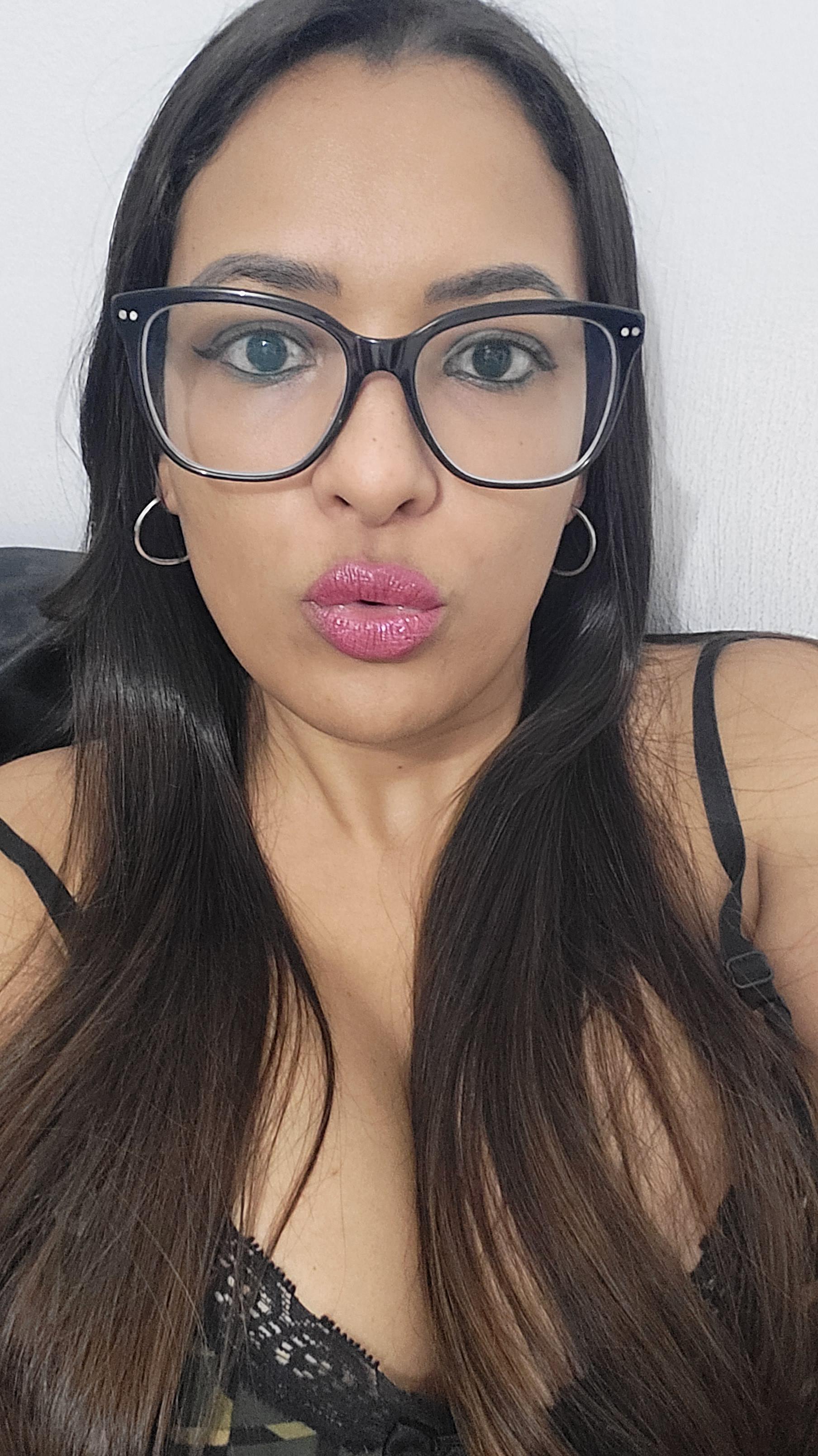 relax time | Scrolller