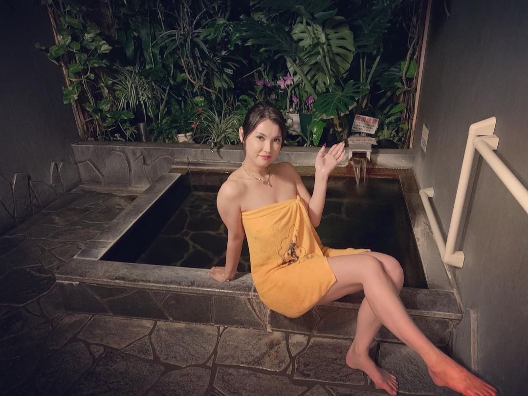 Relaxing time | Scrolller