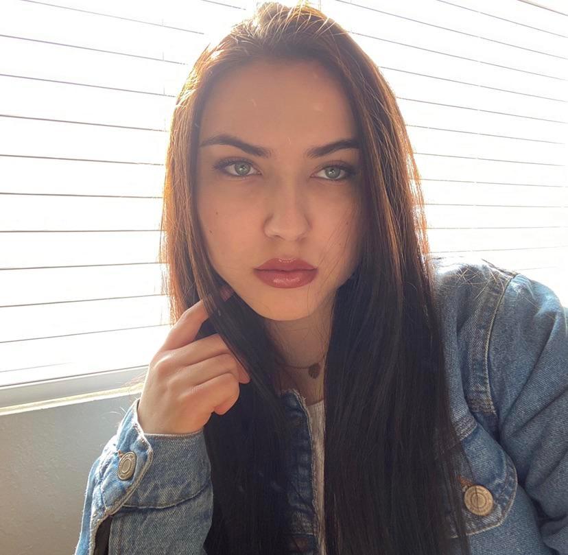 Resting bitch face but eyes still pretty | Scrolller