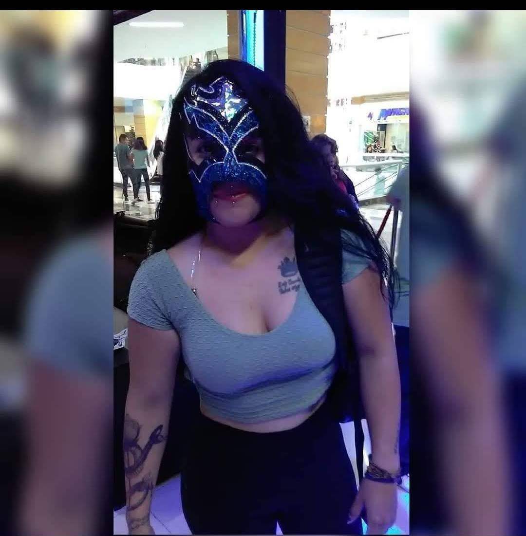 Reyna obscura | Scrolller