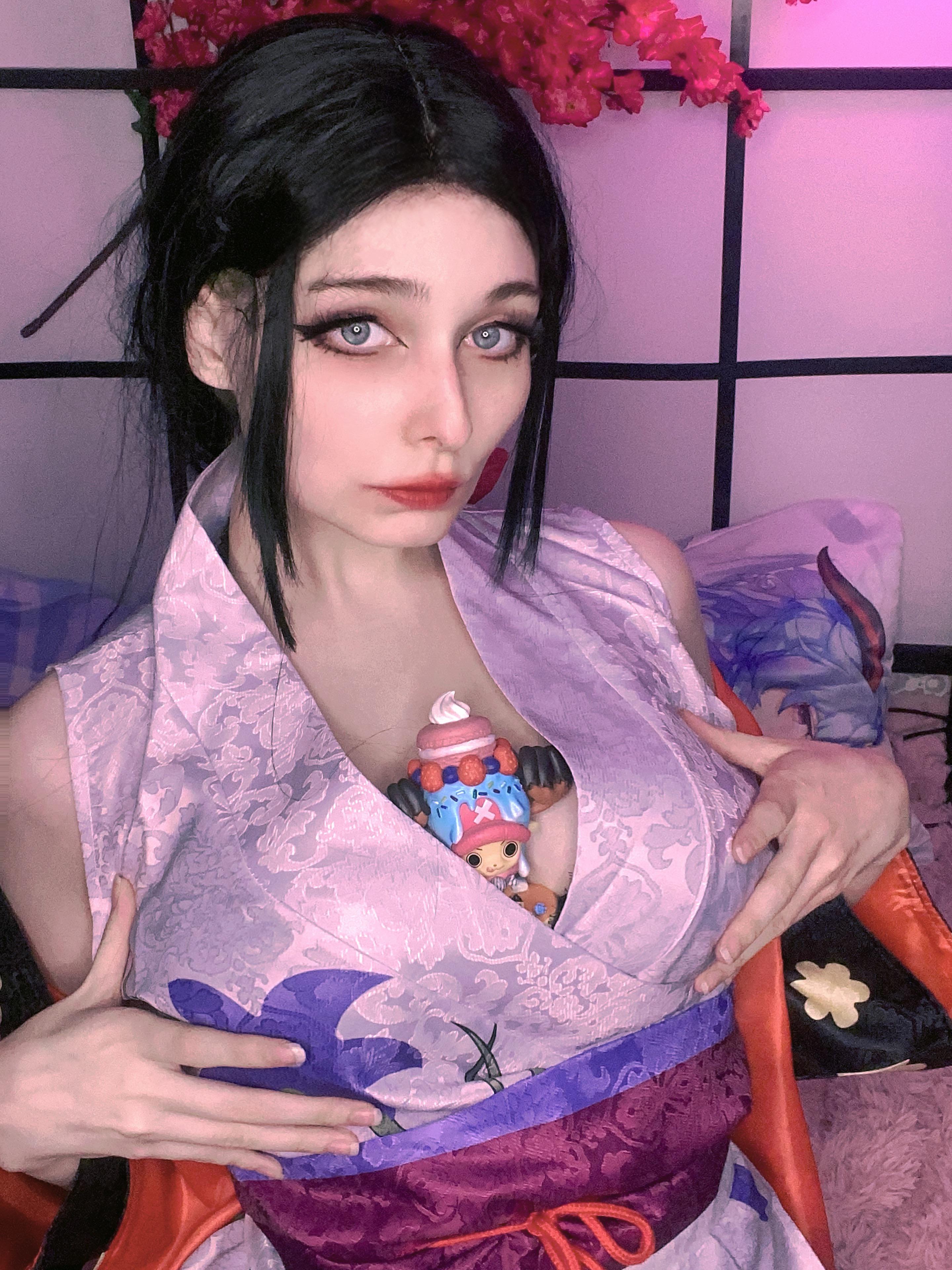 Robin cosplay by me (mia_green_tea) | Scrolller