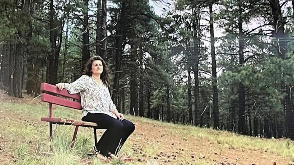 Robyn looks like she’s in a pharmaceutical advertisement. | Scrolller