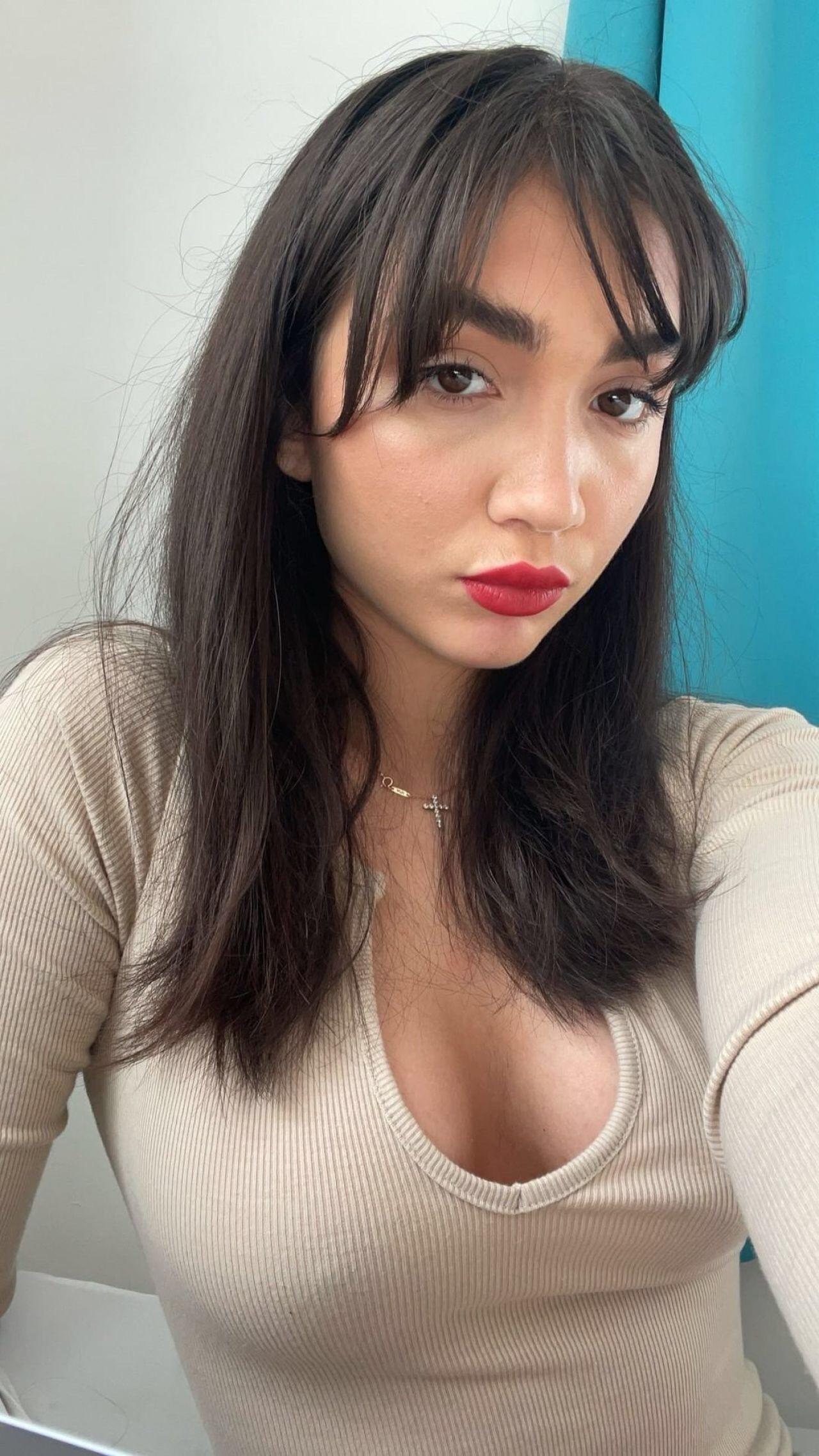 Rowan Blanchard | Scrolller