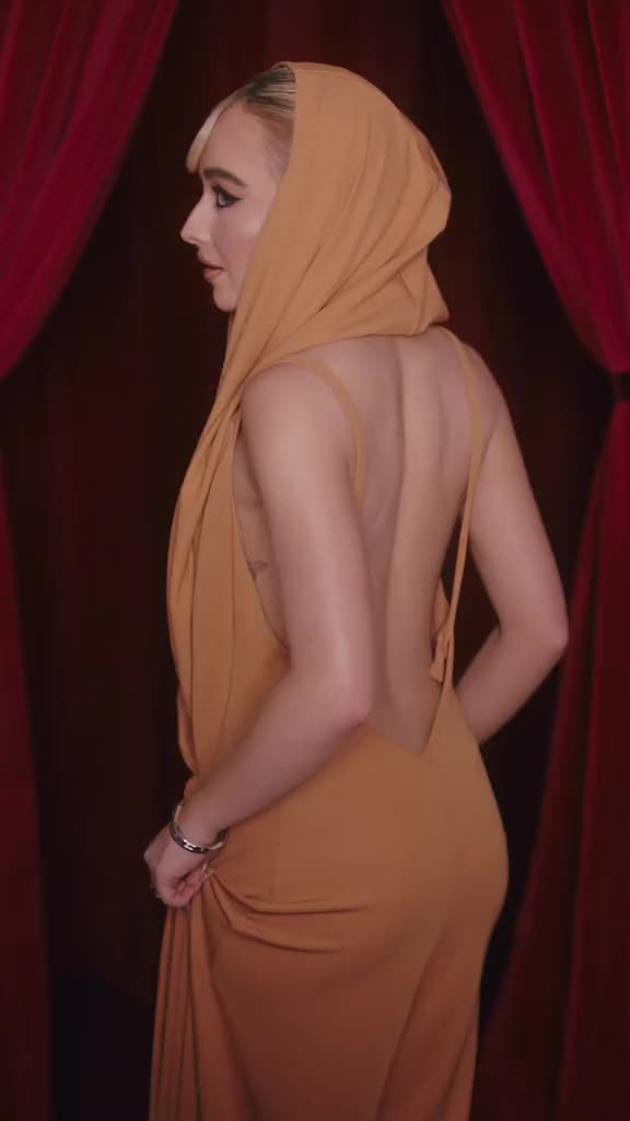 Sabrina Carpenter | Scrolller