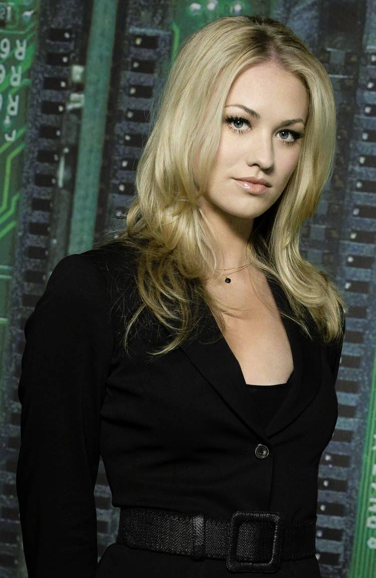 Sarah Walker | Scrolller