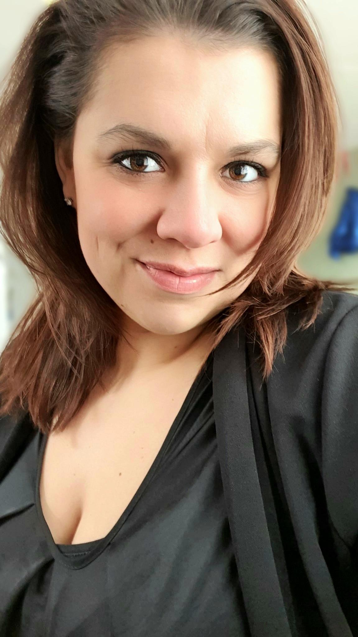 Saturday selfie.. 💖 | Scrolller